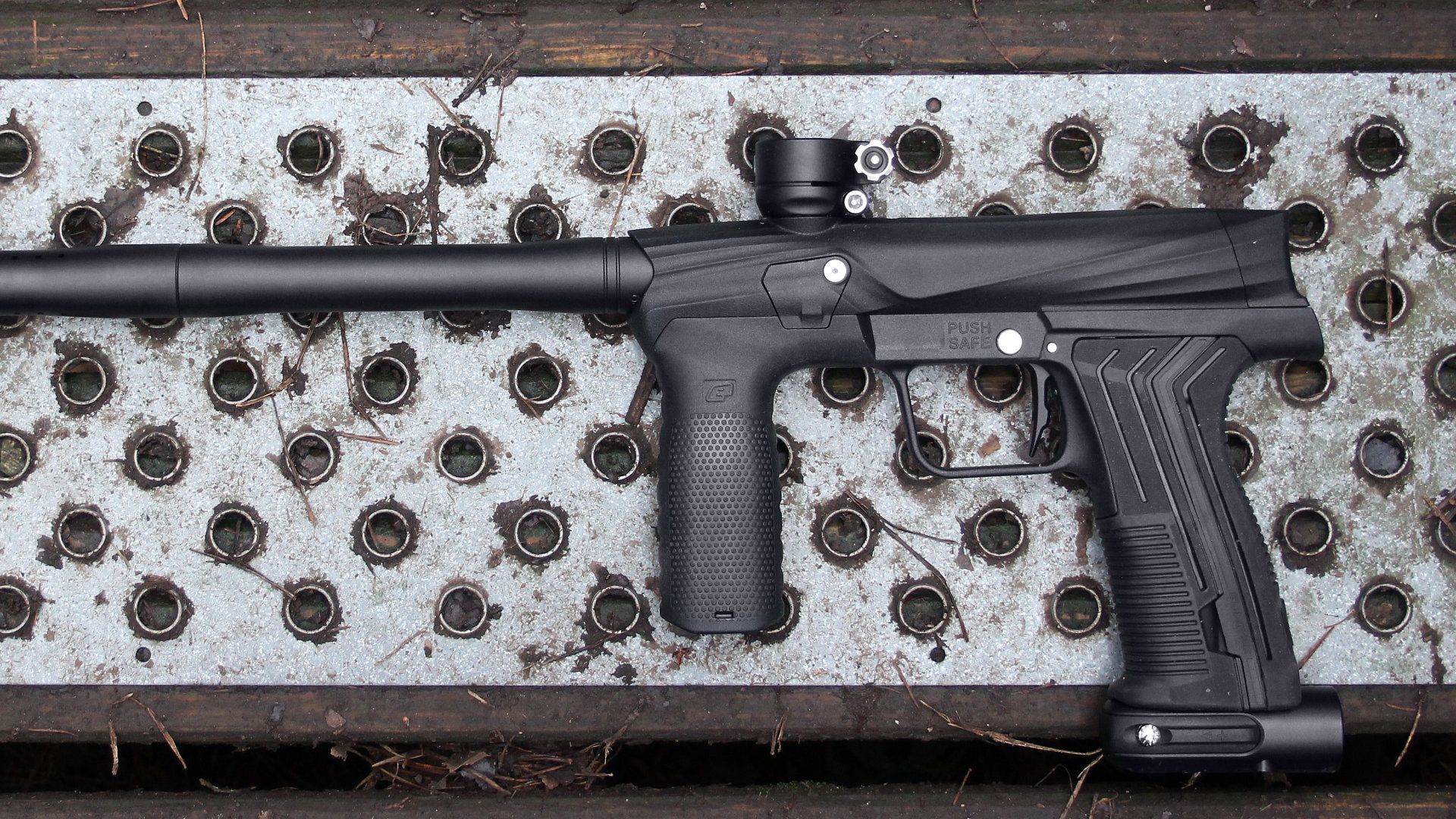 Choose Wisely: Mechanical vs Electronic Paintball Guns | ProPaintball.com